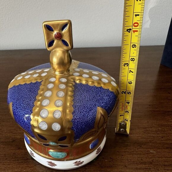 Royal Crown Derby | Art | Royal Crown Derby Porcelain Paperweight Queen ...